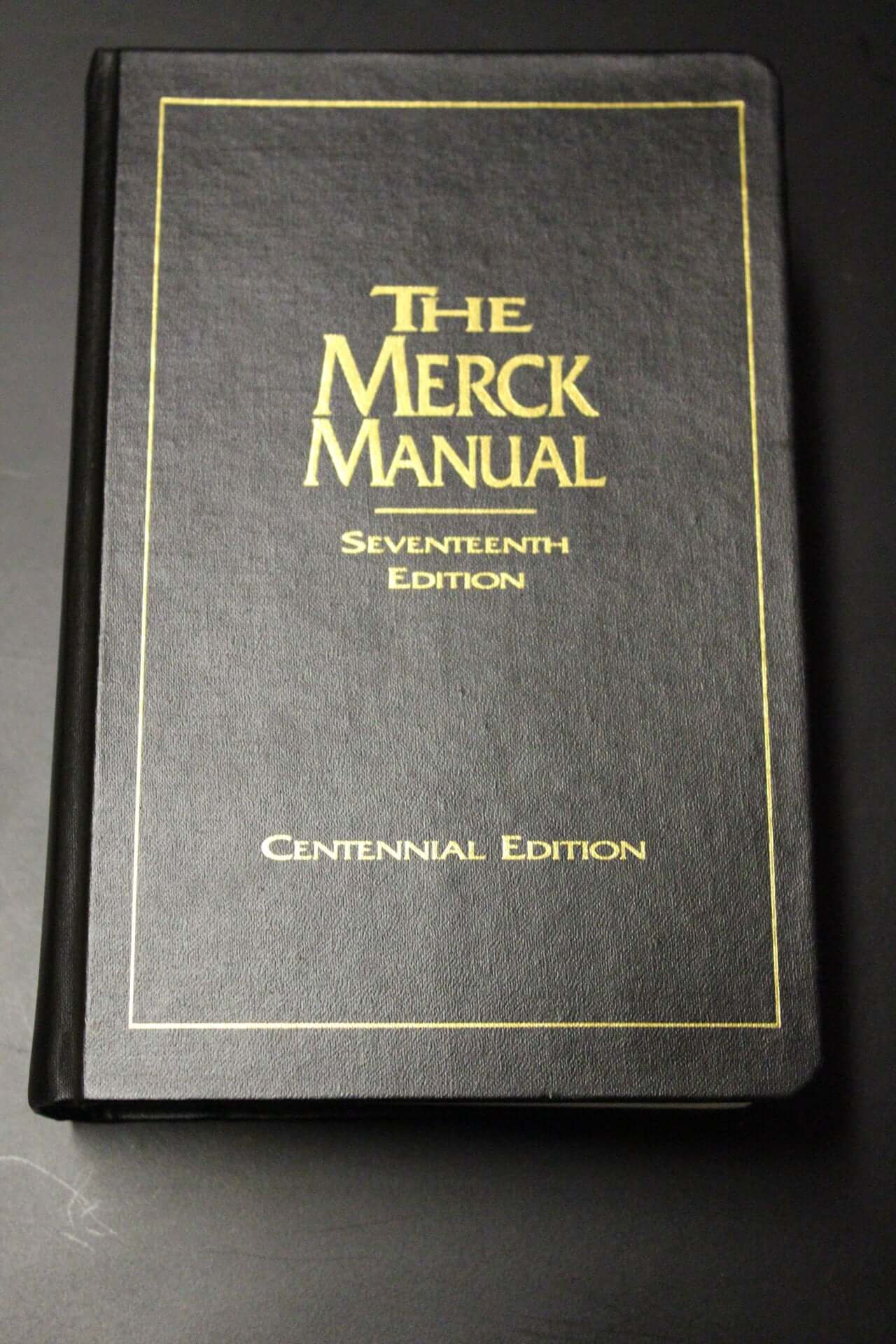 The Merck Manual of Diagnosis and Therapy. Seventeenth Edition (Centen